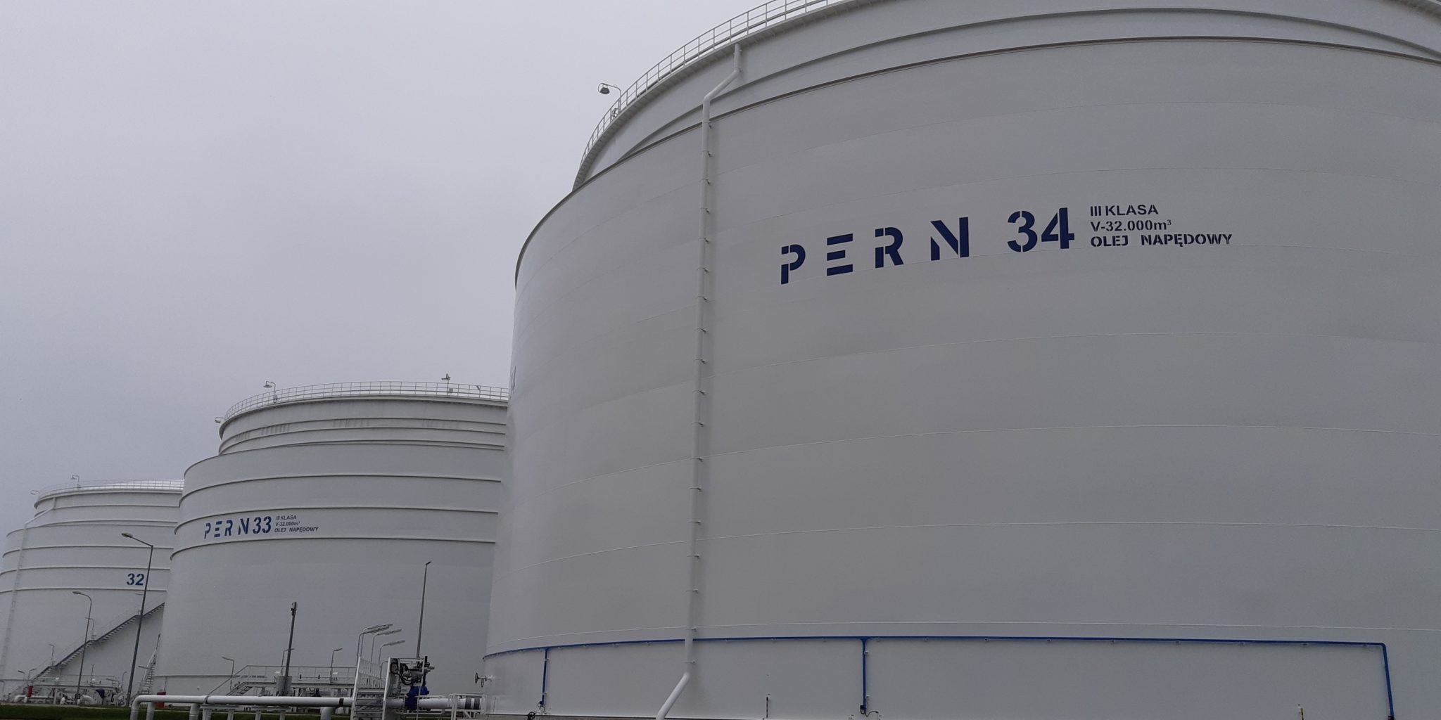 IMG - PERN wzmacnia bezpieczeństwo energetyczne Polski, firma oddaje kolejny zbiornik na paliwa ...